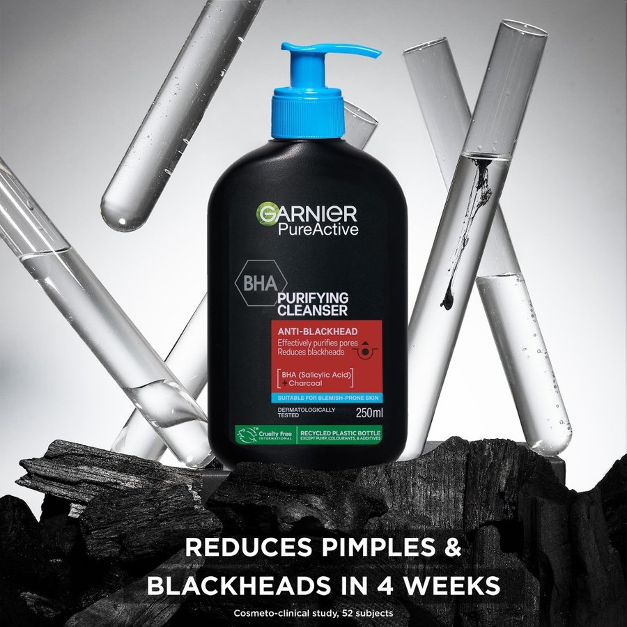 Anti-Blackhead Cleanser - Pure Active | Garnier Australia & NZ