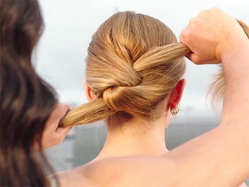 7 Tips for Hydrating Hair in the Summer | Garnier® Australia & NZ